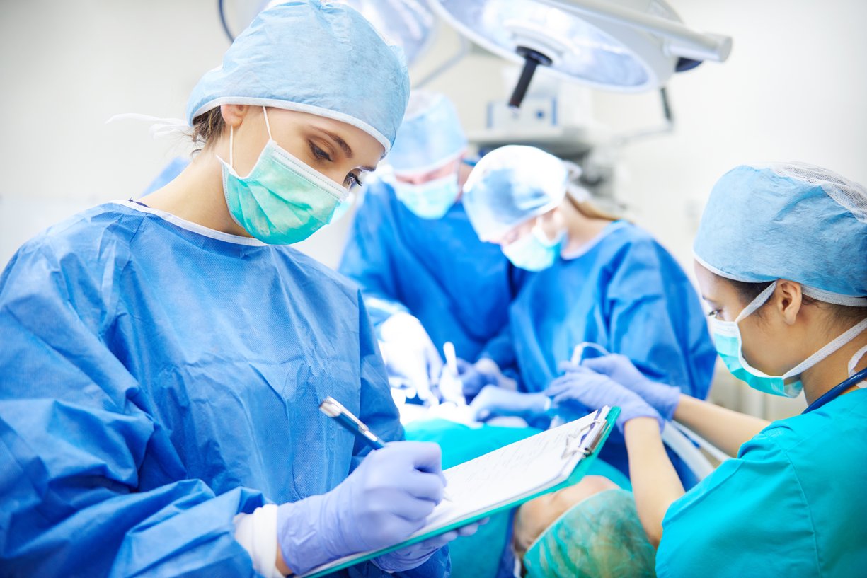 ¿Qué es la medicina? Definición, historia y especialidades | UCC