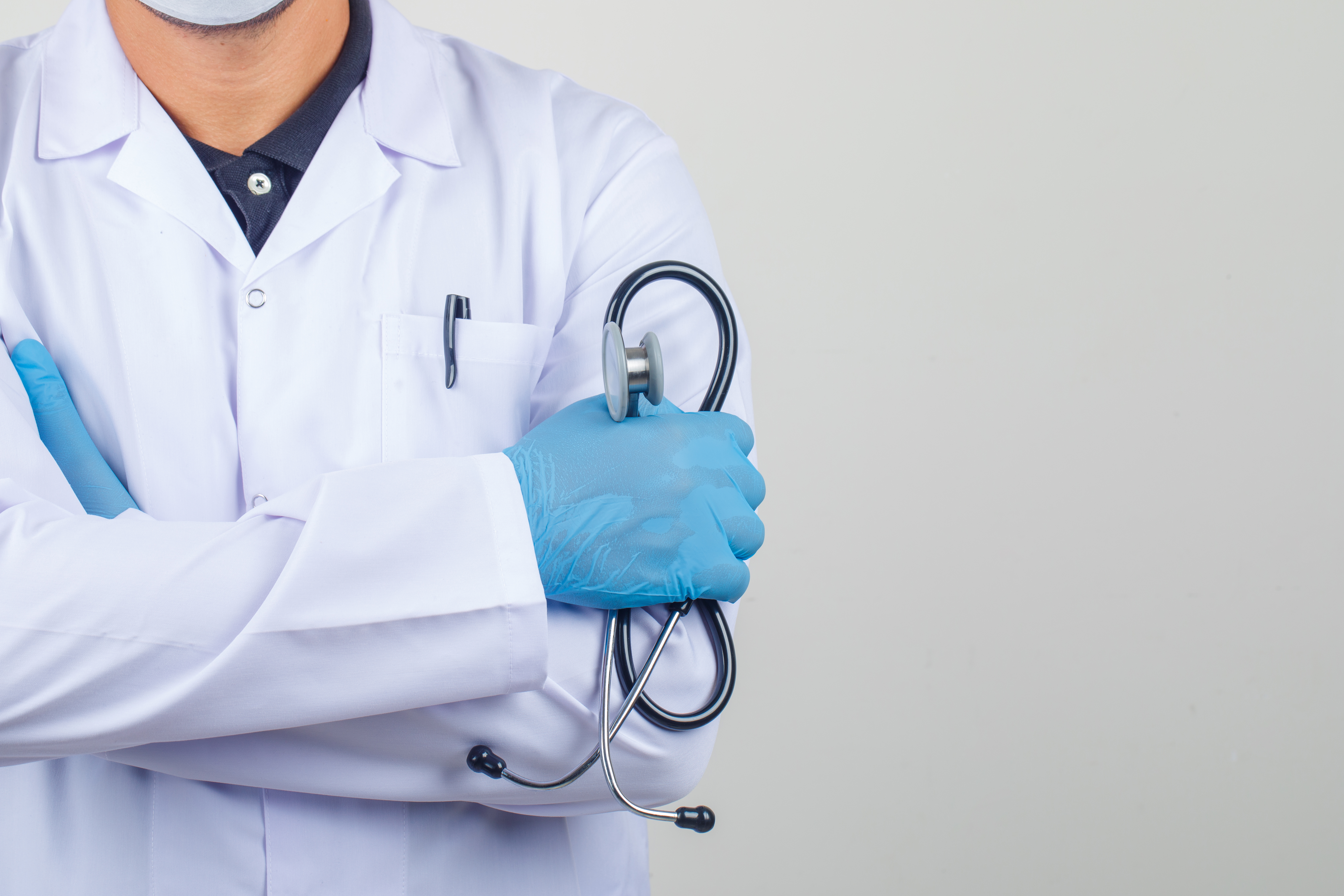 ¿Cuánto gana un médico en Colombia? | UCC